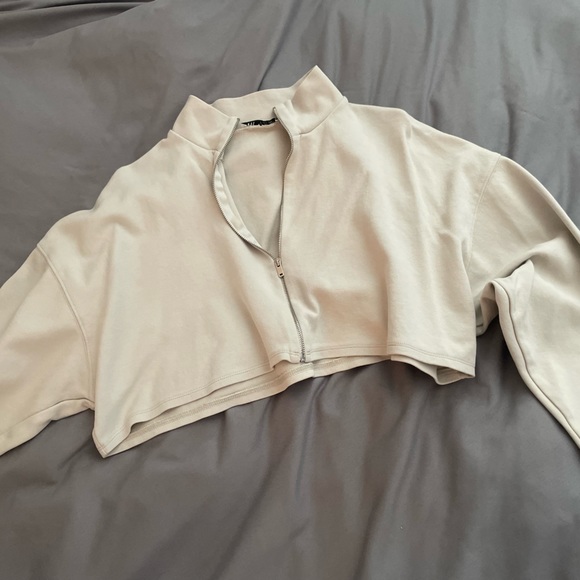 Zara | Tops | Zara Crop Zipper Top | Poshmark